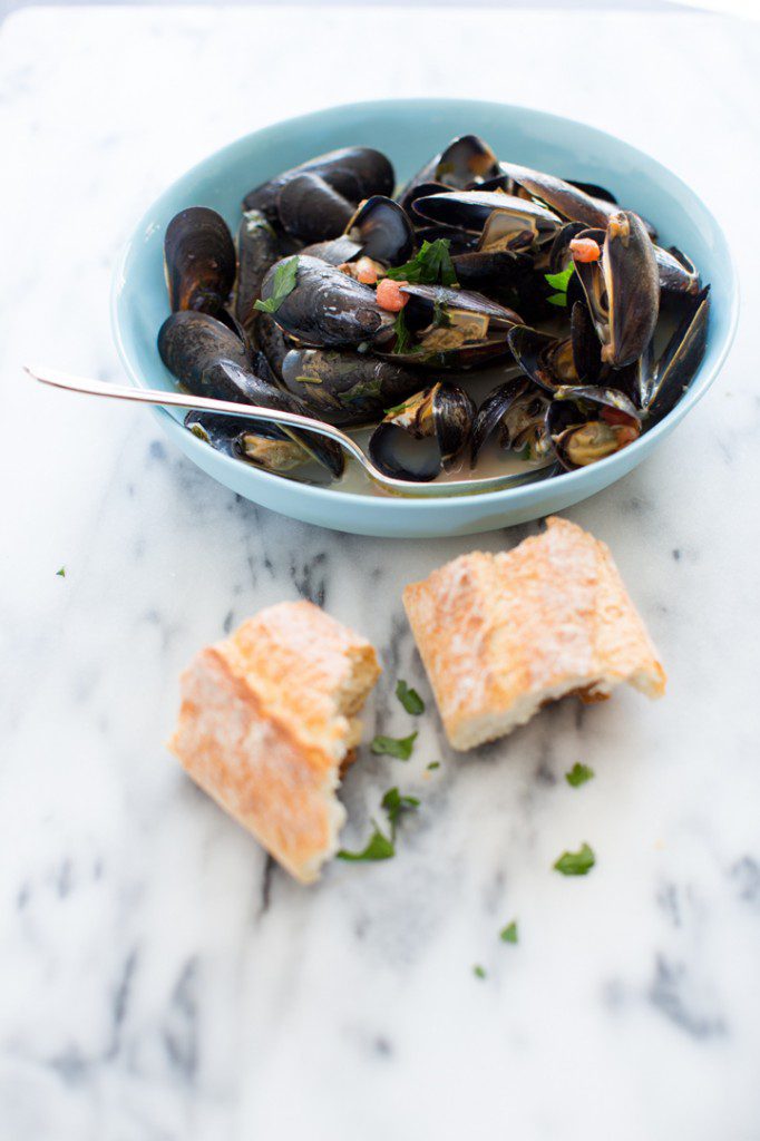 Mussels and Littleneck Clams Table and Dish - TableandDish
